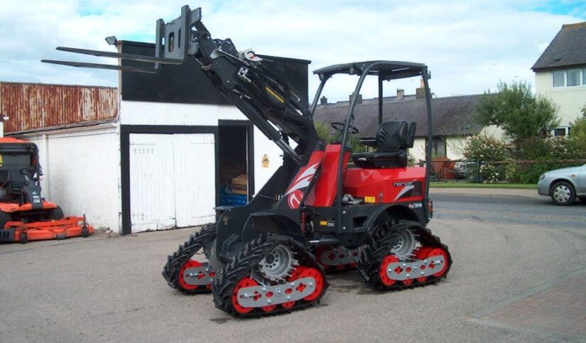 NORCAR TRACKED MINI-LOADER - Farm & Forestry Equipment