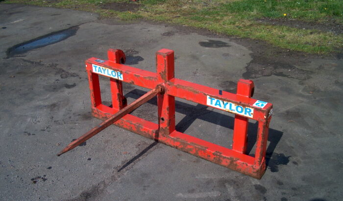 TAYLOR BALE SPIKE - Farm & Forestry Equipment