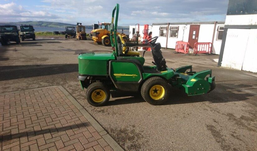 John Deere 1545 4wd with Major Out-Front Flail Mower - Farm & Forestry ...